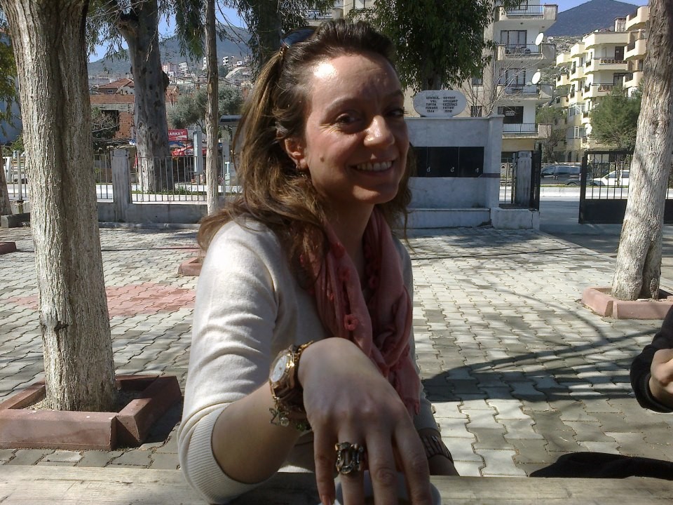 Duygu Öğretmen Bademli'de Son Yolculuğuna Uğurlandı - Memurlar.Net