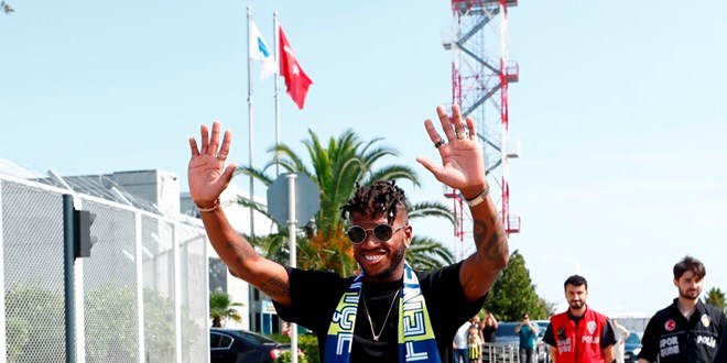 Fenerbahçe'nin Yeni Transferi Fred İstanbul'da - Memurlar.Net Fenerbahçe'nin Yeni Transferi Fred İstanbul'da - Memurlar.Net