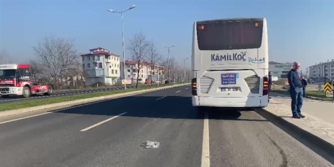 Düzce'de Otobüsün Çarptığı Motosiklet Sürücüsü Öldü - Memurlar.Net Düzce'de Otobüsün Çarptığı Motosiklet Sürücüsü Öldü - Memurlar.Net